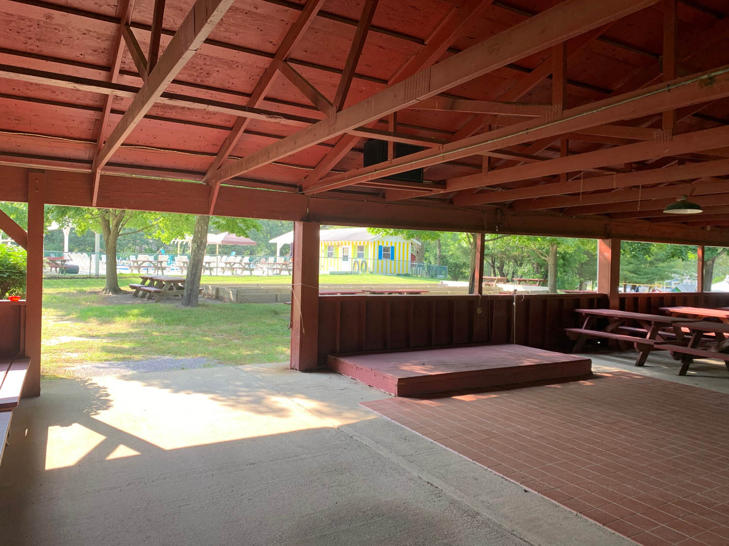 Hilltop Pavilion - Oak Tree Lodge